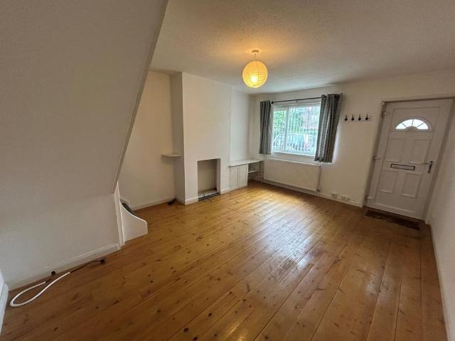 2 bedroom semi detached house to rent