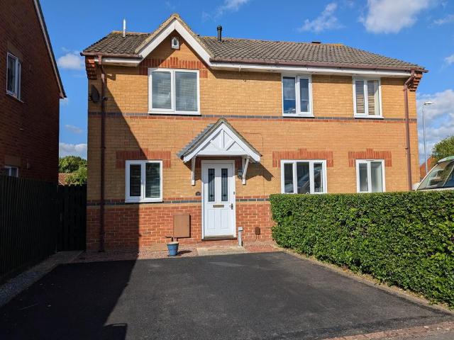 2 bedroom semi detached house to rent