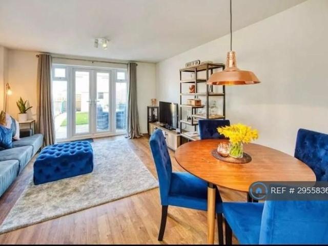 2 bedroom semi detached house to rent