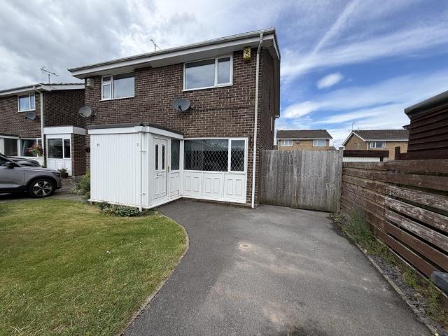 2 bedroom semi detached house to rent