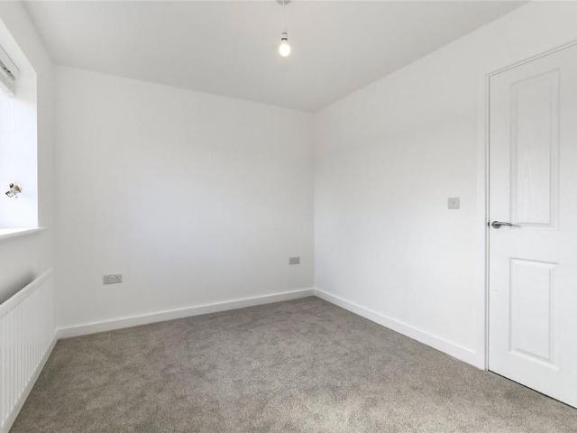 2 bedroom semi detached house to rent