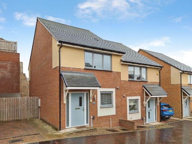 2 bedroom semi detached house to rent