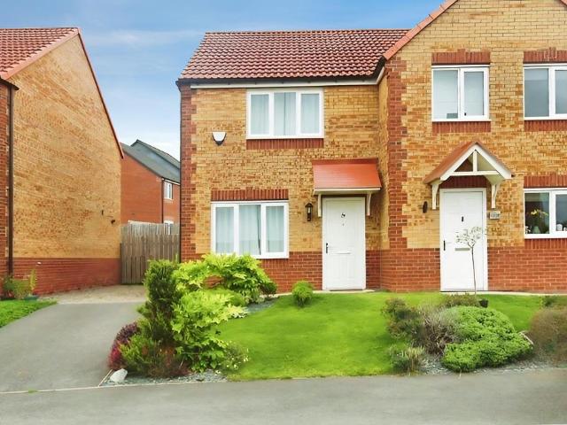 2 bedroom semi detached house to rent