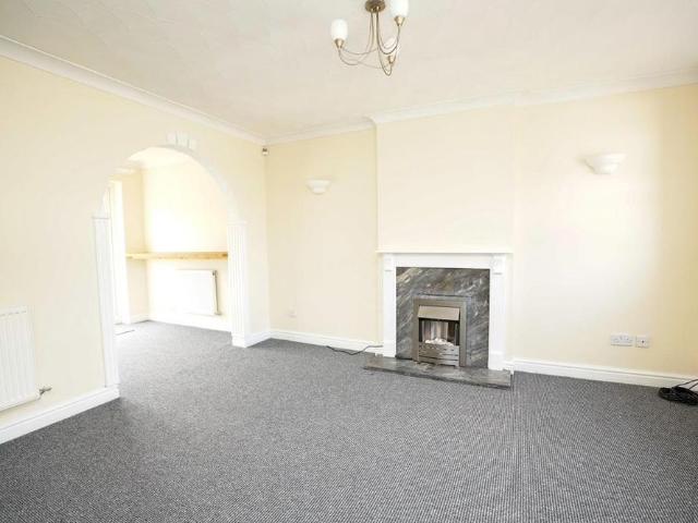 2 bedroom semi detached house to rent