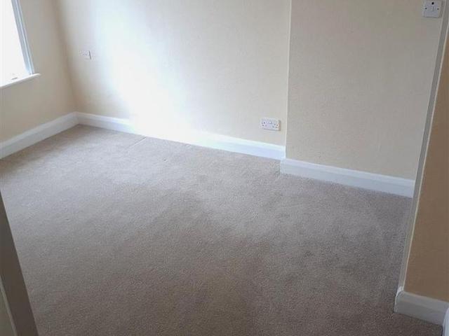 2 bedroom semi detached house to rent
