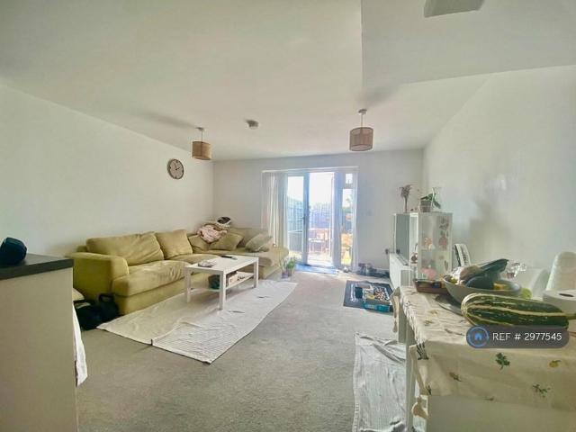 2 bedroom semi detached house to rent