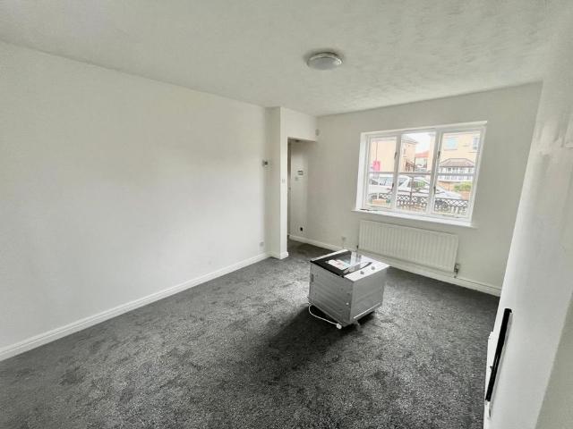 2 bedroom semi detached house to rent