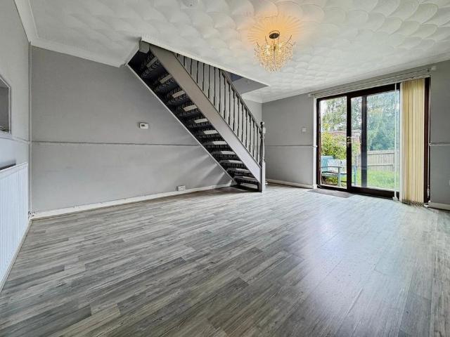 2 bedroom semi detached house to rent