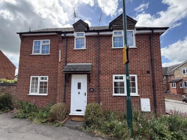2 bedroom semi detached house to rent