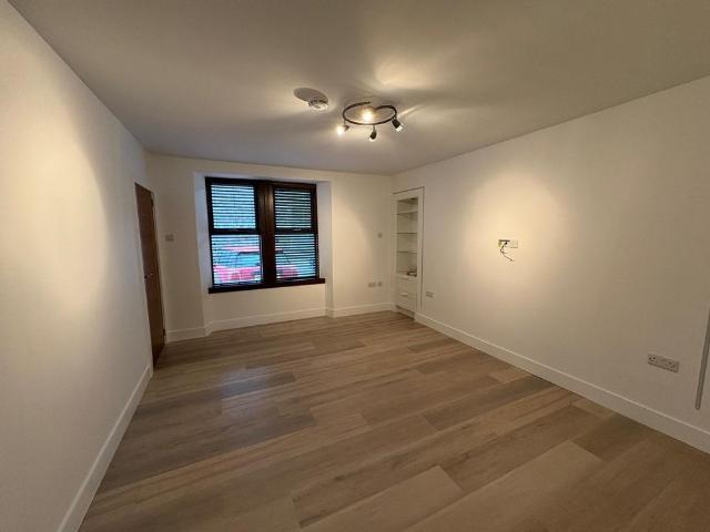 2 bedroom semi detached house to rent