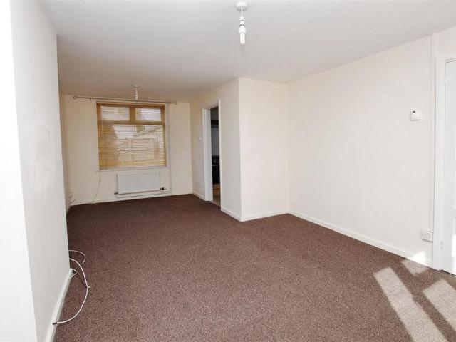 2 bedroom semi detached house to rent