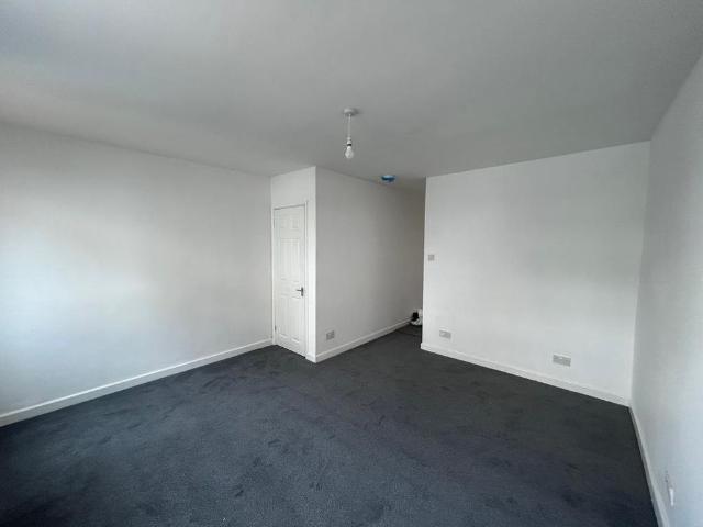 2 bedroom semi detached house to rent
