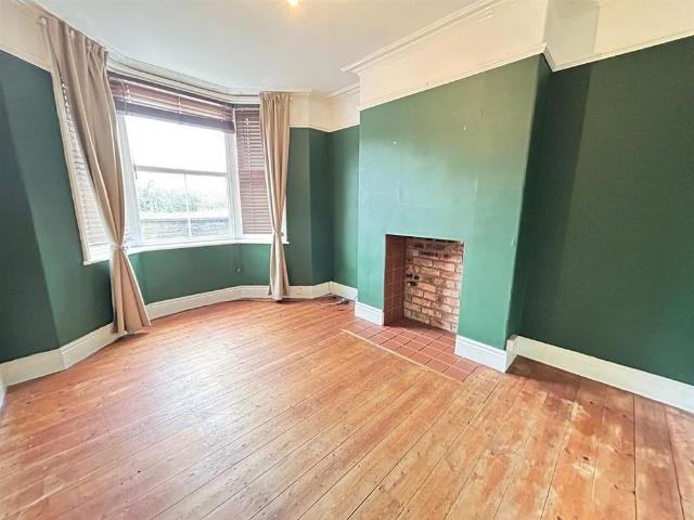 2 bedroom semi detached house to rent