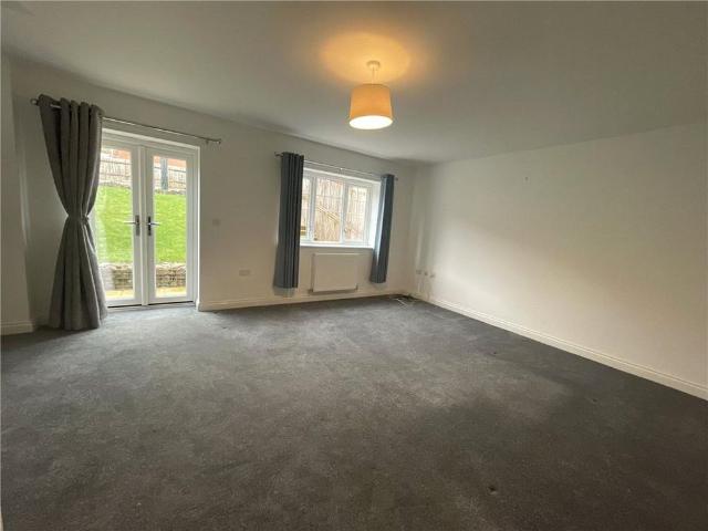 2 bedroom semi detached house to rent