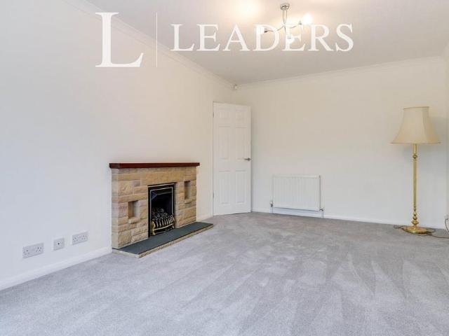 2 bedroom semi detached house to rent