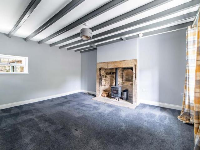 2 bedroom semi detached house to rent
