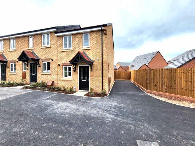 2 bedroom semi detached house to rent