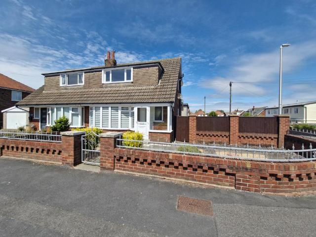 2 bedroom semi detached house to rent