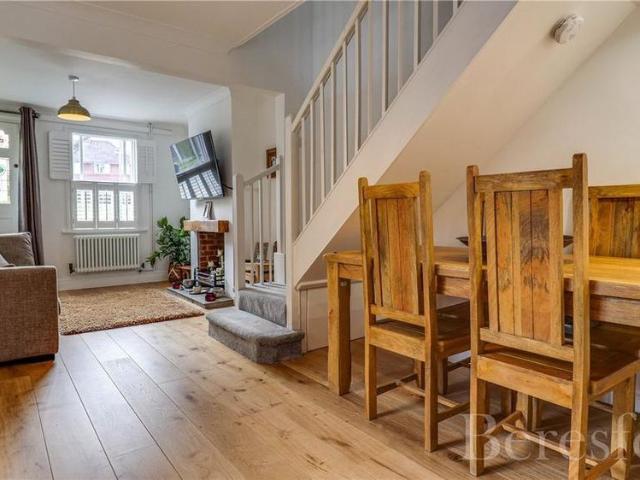 2 bedroom semi detached house to rent