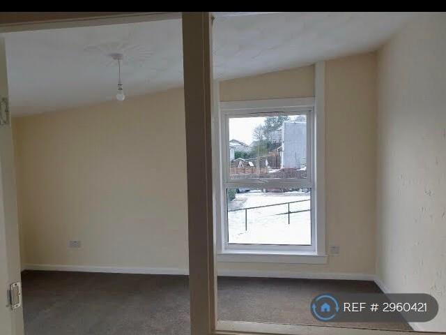 2 bedroom semi detached house to rent