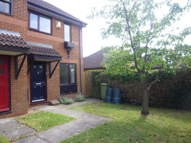 2 bedroom semi detached house to rent