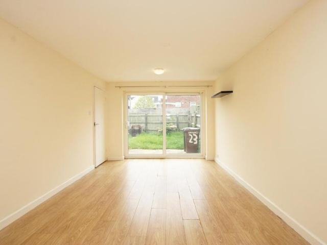 2 bedroom semi detached house to rent
