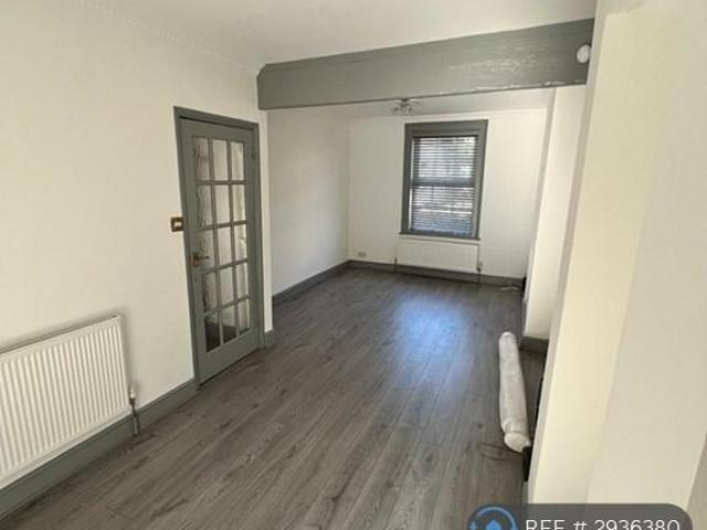 2 bedroom semi detached house to rent