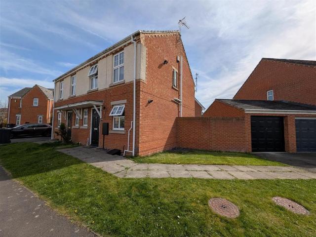 2 bedroom semi detached house to rent