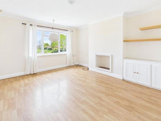 2 bedroom semi detached house to rent