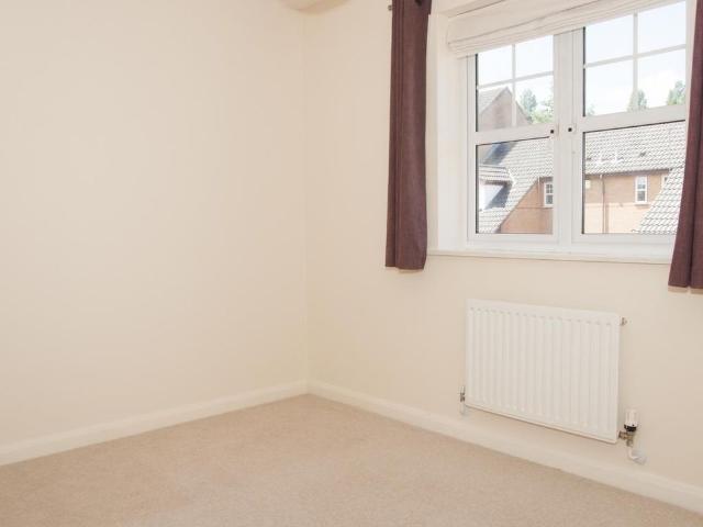 2 bedroom semi detached house to rent