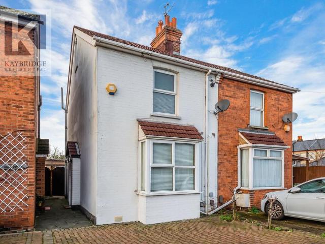 2 bedroom semi detached house to rent