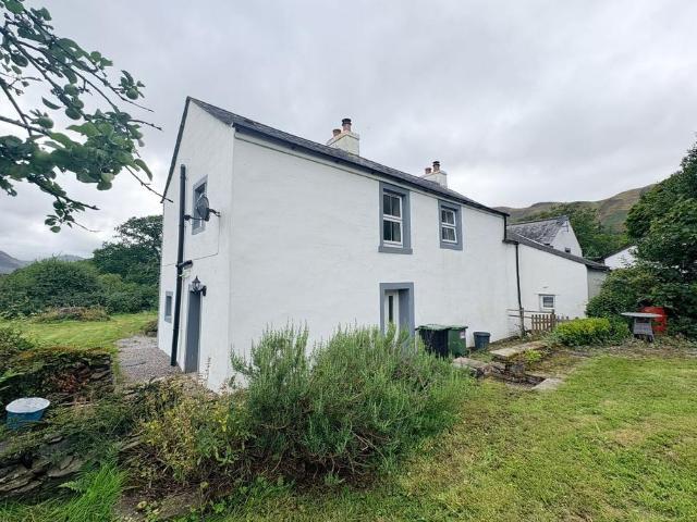 2 bedroom semi detached house to rent