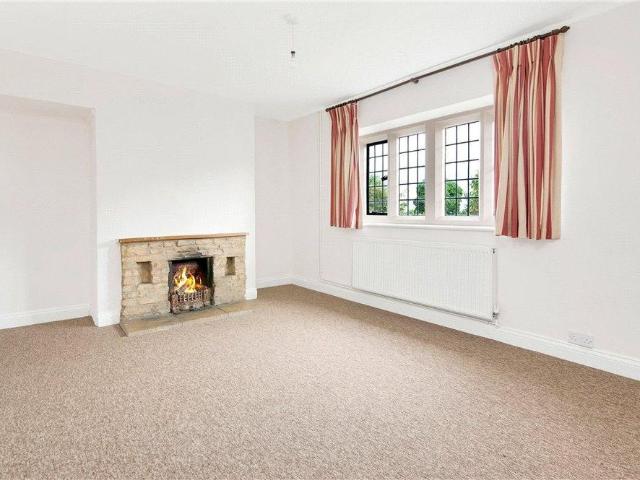 2 bedroom semi detached house to rent