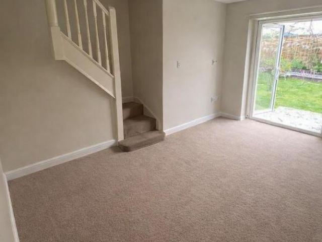 2 bedroom semi detached house to rent