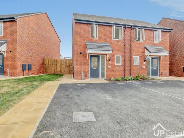 2 bedroom semi detached house to rent