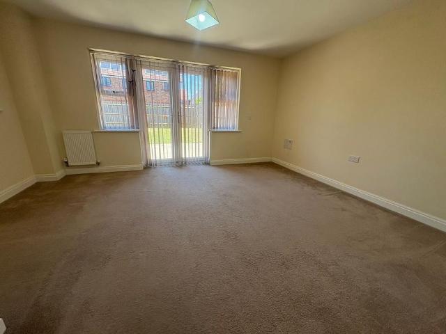 2 bedroom semi detached house to rent