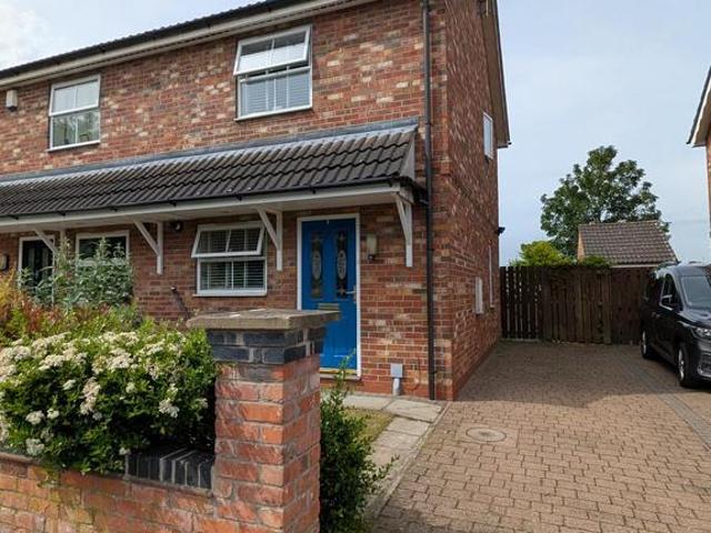 2 bedroom semi detached house to rent