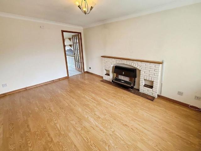 2 bedroom semi detached house to rent