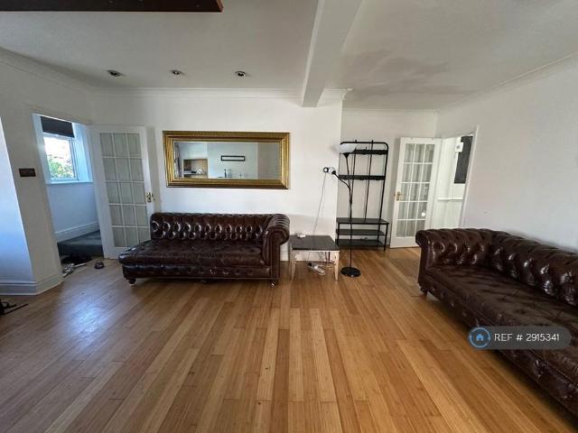 2 bedroom semi detached house to rent