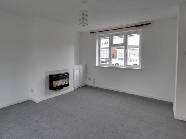 2 bedroom semi detached house to rent