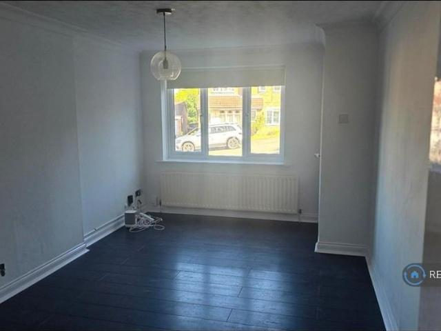 2 bedroom semi detached house to rent