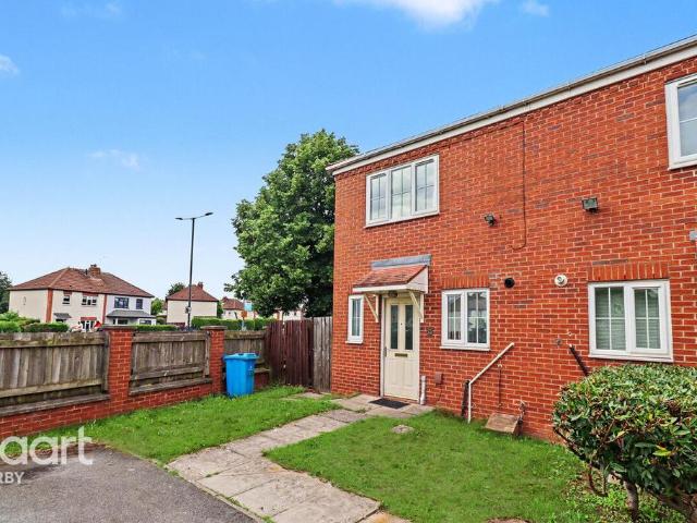 2 bedroom semi detached house to rent