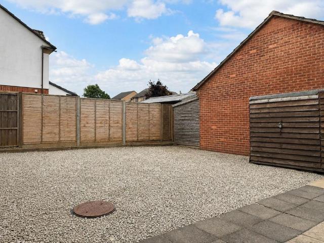 2 bedroom semi detached house to rent