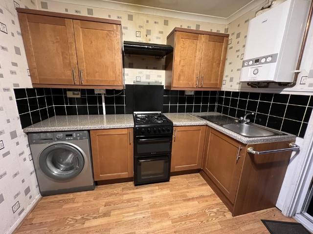 2 bedroom semi detached house to rent
