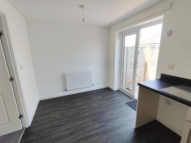 2 bedroom semi detached house to rent