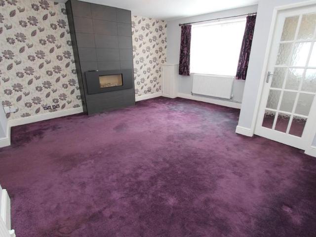 2 bedroom semi detached house to rent