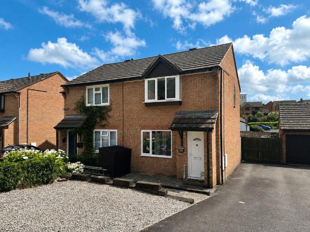 2 bedroom semi detached house to rent