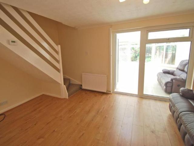 2 bedroom semi detached house to rent
