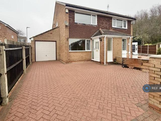 2 bedroom semi detached house to rent