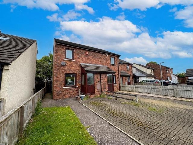 2 bedroom semi detached house to rent